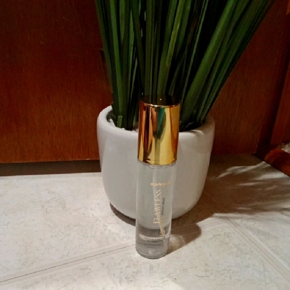 marie claire | Other | Marie Claire Gold Setting Spray | Poshmark